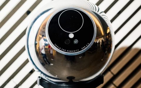 Orb: A device that verifies you are a unique human | Worldcoin Philippines