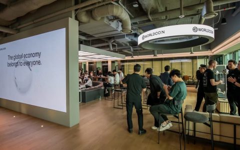 Orb: A device that verifies you are a unique human | Worldcoin Philippines